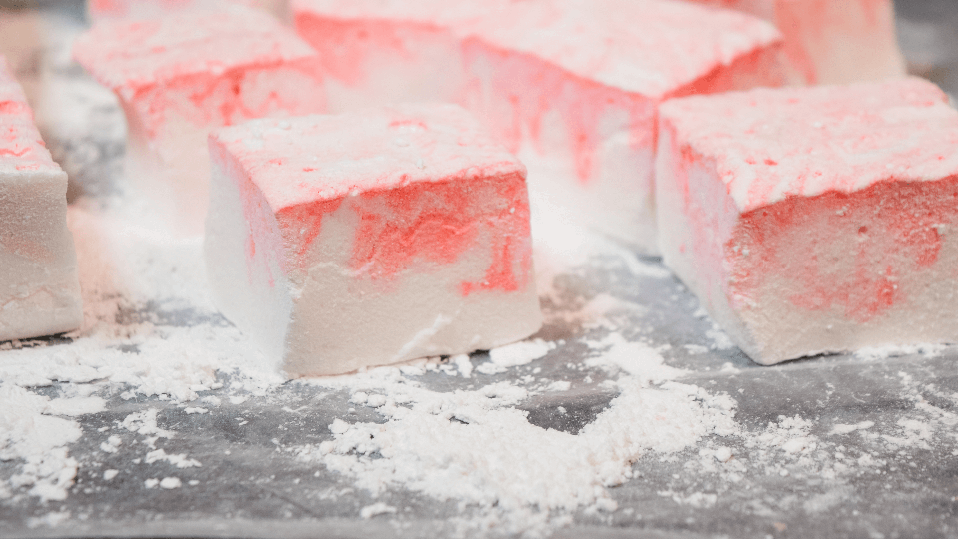 Homemade Peppermint Marshmallows without Eggs | The TipToe Fairy