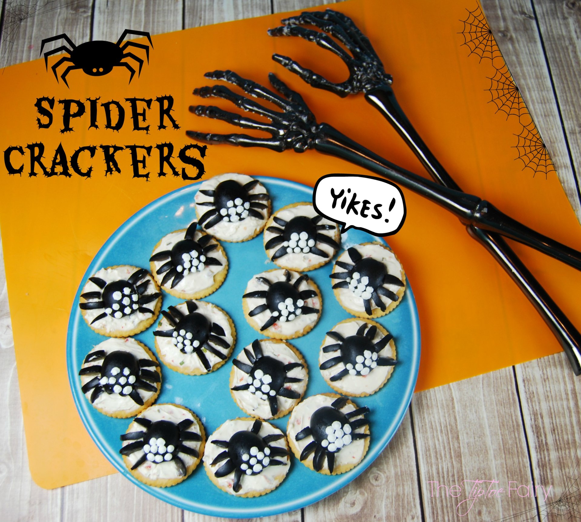 Spider Crackers with California Black Olives | The TipToe Fairy
