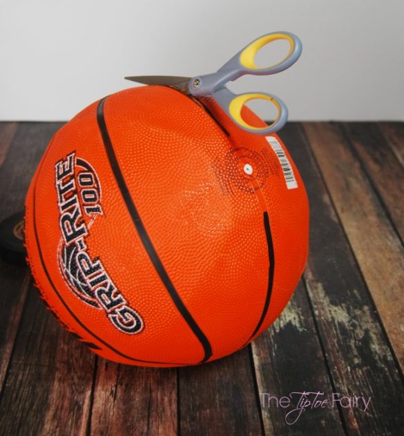 Make a DIY Basketball Bowl with Cheez-It Bacon Snack Mix | The TipToe Fairy
