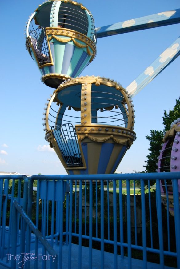 FIVE Tips for Fun at the Amusement Park with Kids | The TipToe Fairy