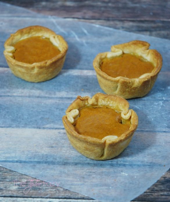 Minecraft Creeper Mini Pumpkin Pies | The TipToe Fairy