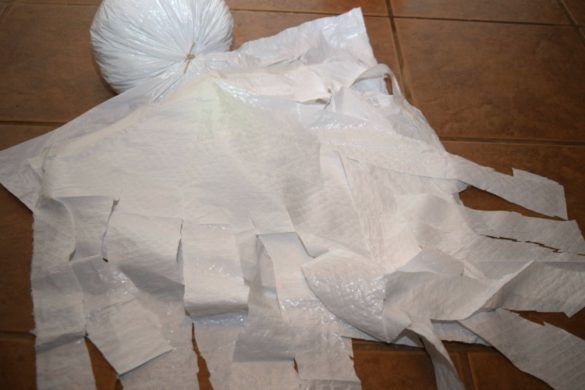 Halloween Glowing Trash Bag Ghosts | The TipToe Fairy