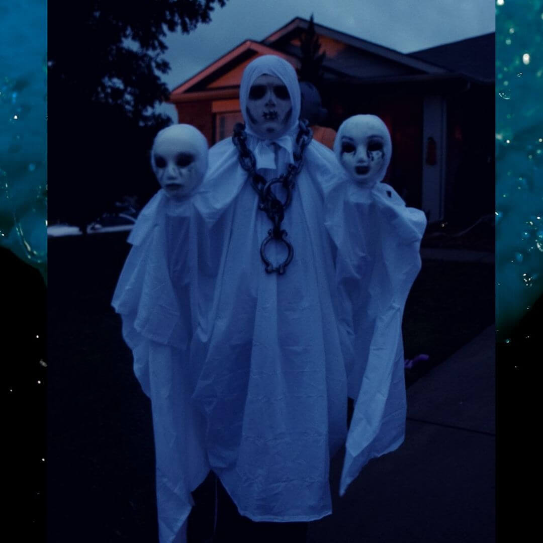 DIY Halloween Costume: The Three-Headed Ghost | The TipToe Fairy