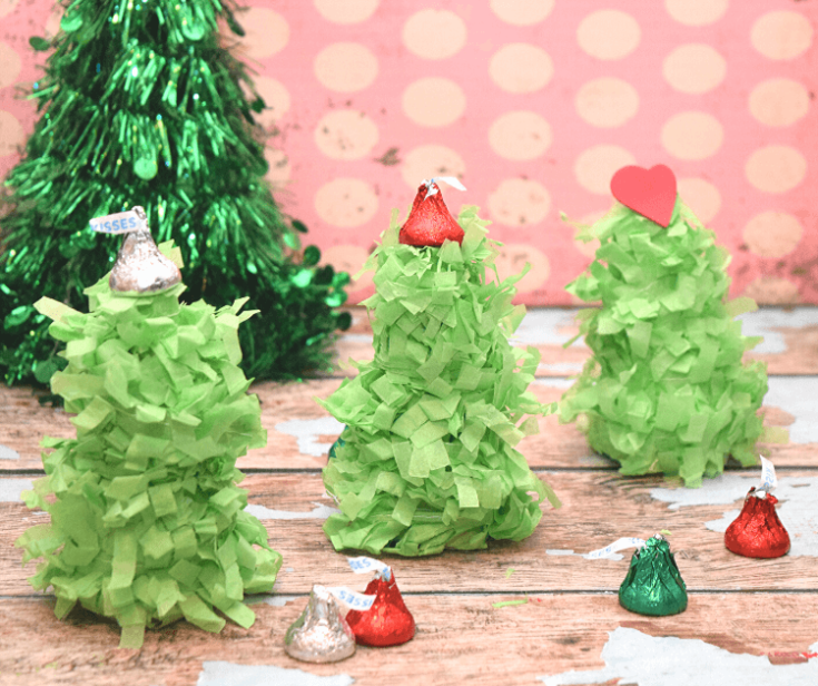 Mini Christmas Tree Pinatas | The TipToe Fairy