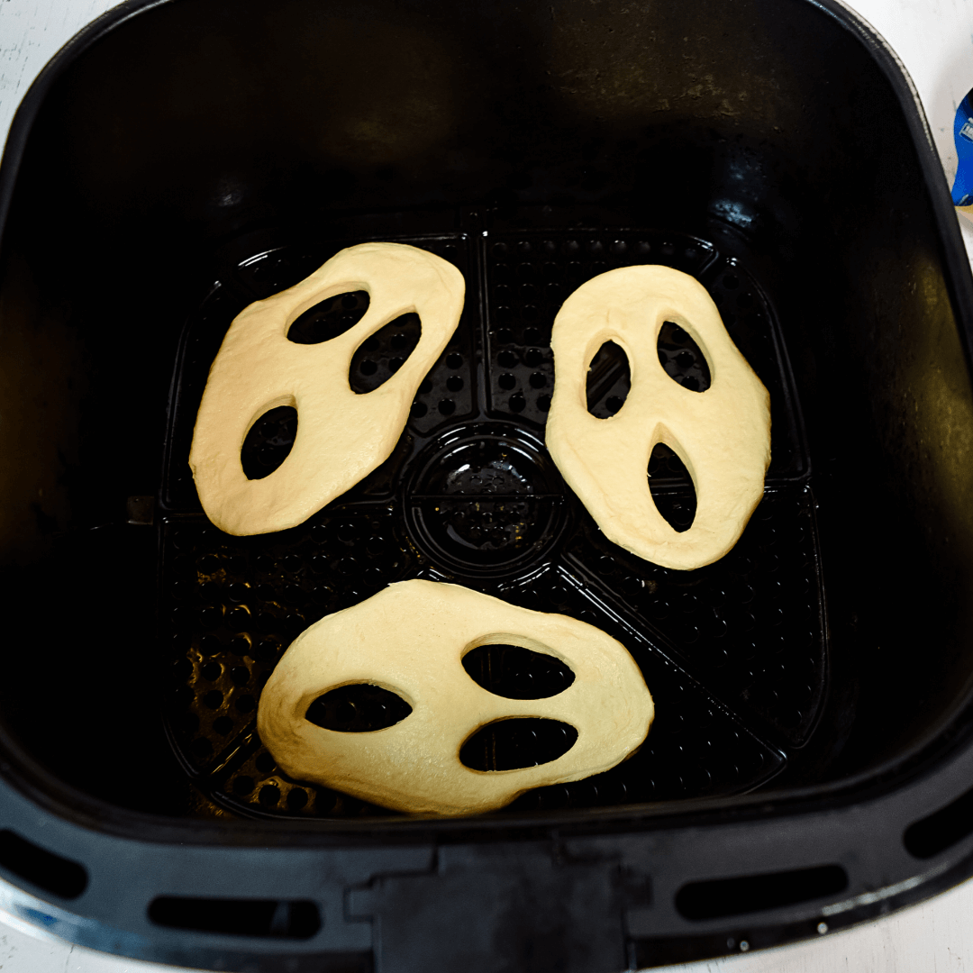 Halloween Bloody Screaming Donuts in the Air Fryer | The TipToe Fairy