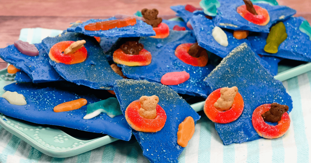 How to Make Ocean Beach Chocolate Bark | The TipToe Fairy
