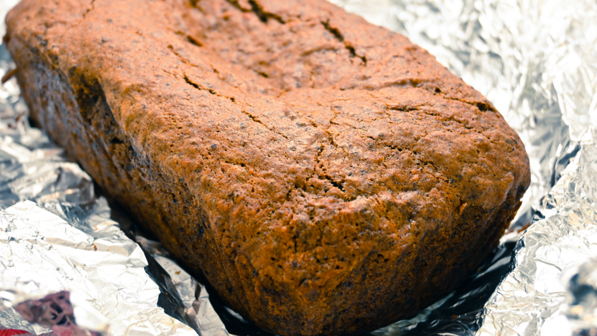 How to make Halloween OREO Graveyard Banana Bread | The TipToe Fairy