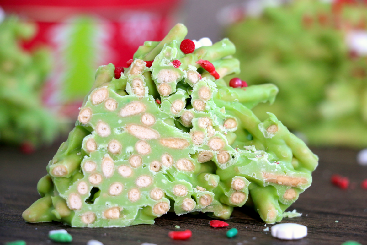 How to make No Bake Christmas Haystacks Cookies | The TipToe Fairy