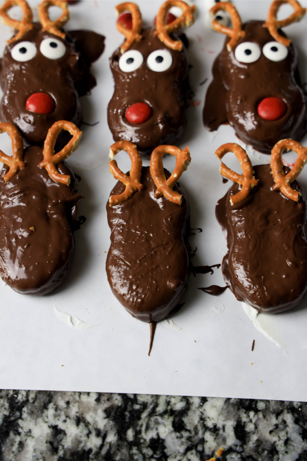 How to make Christmas Reindeer Nutter Butter Cookies | The TipToe Fairy
