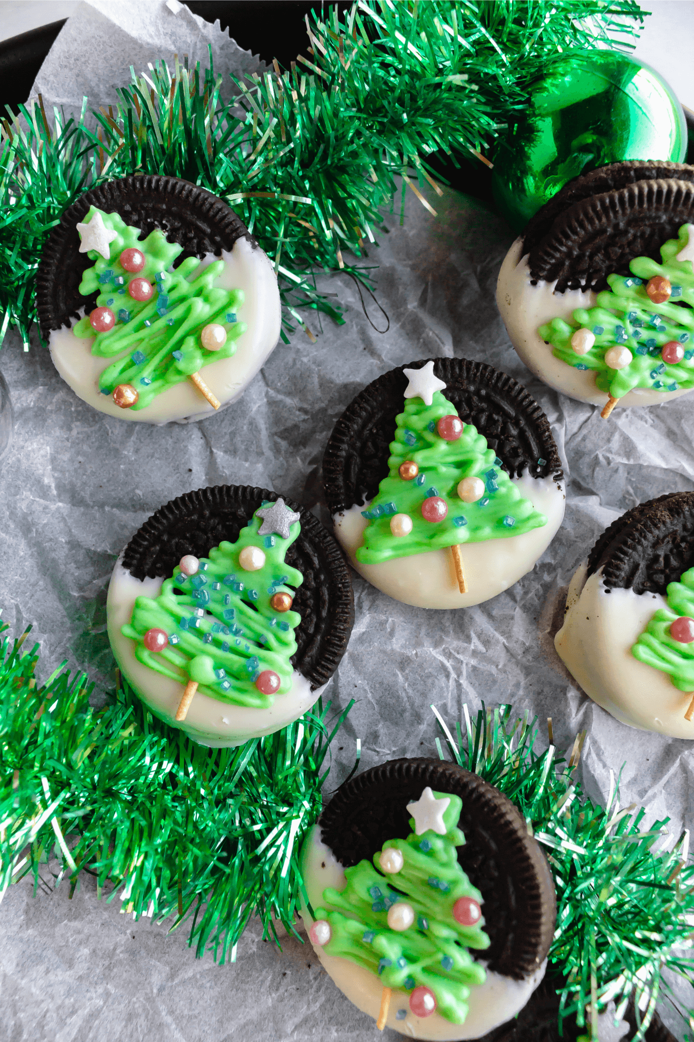How to make EASY Christmas Tree OREO Cookies | The TipToe Fairy