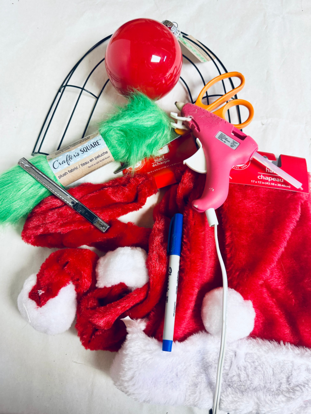 Let's Make a Grinch Christmas Wreath | The TipToe Fairy
