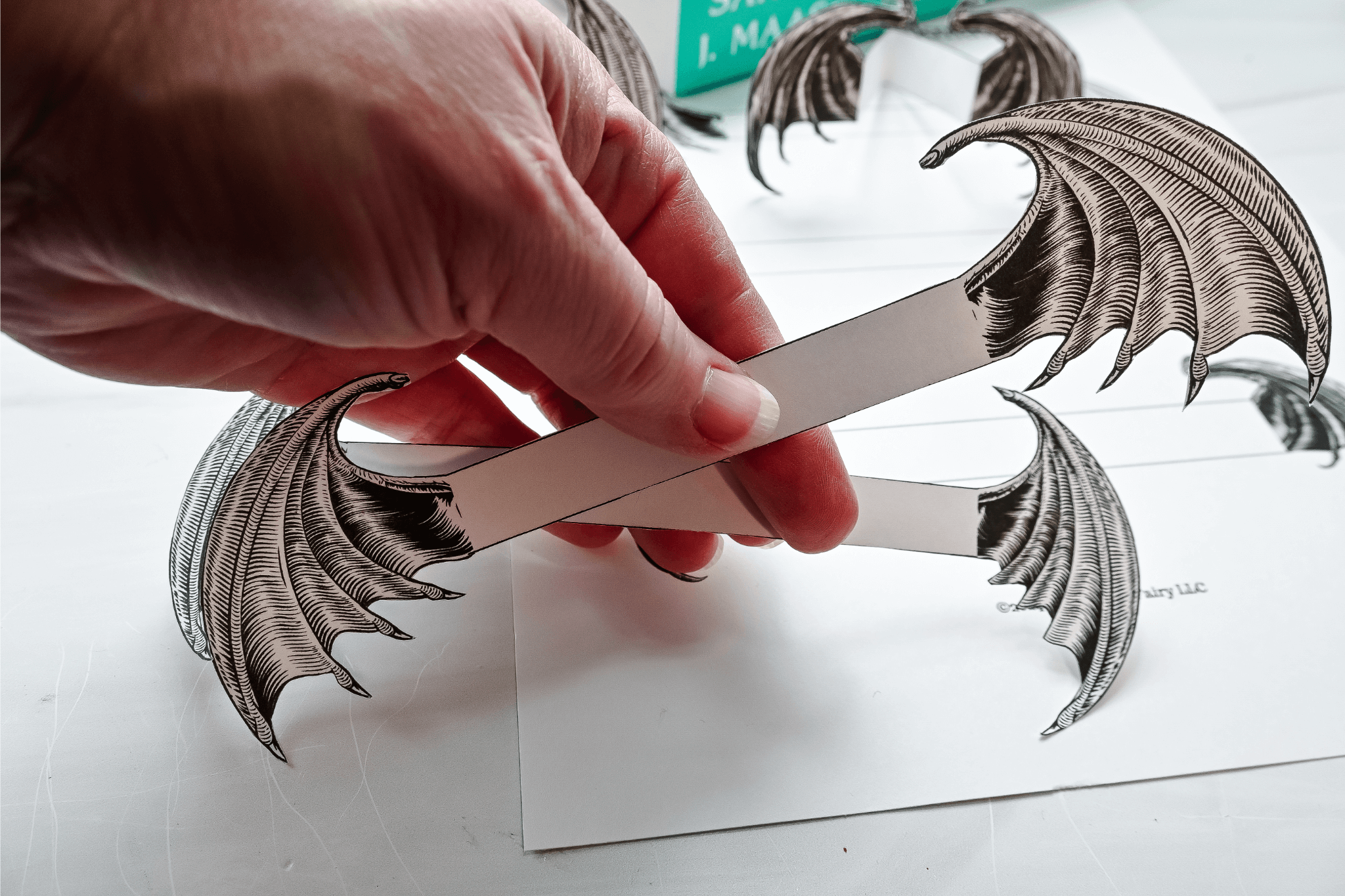 Make your own ACOTAR Illyrian Wings Bookmarks | The TipToe Fairy